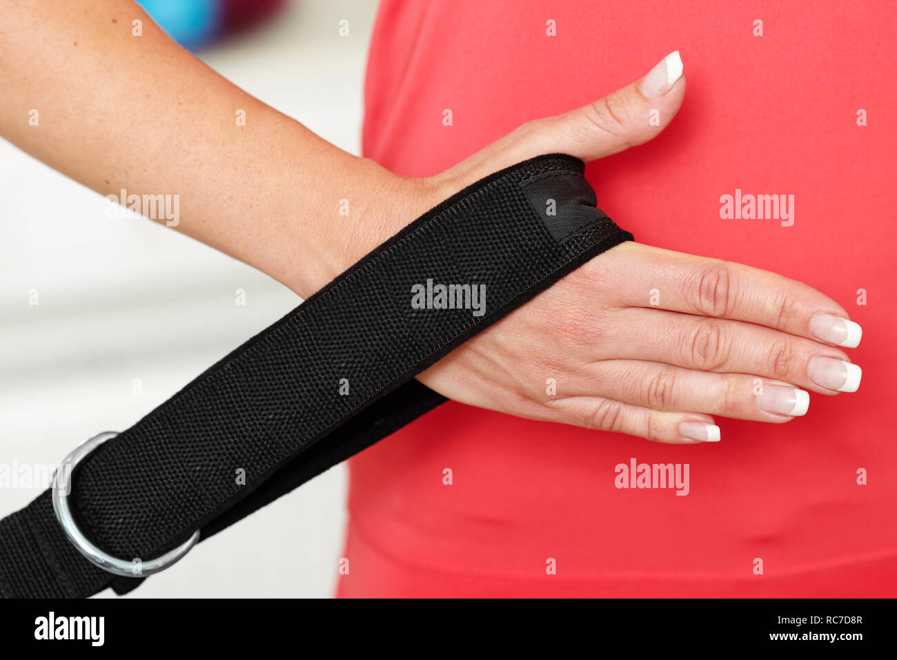 Hand holding handle hi-res stock photography and images - Alamy