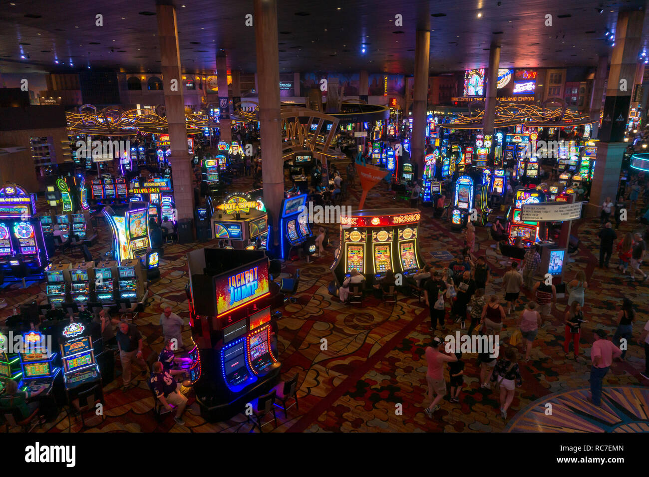 Slot machines in play room hi-res stock photography and images - Alamy