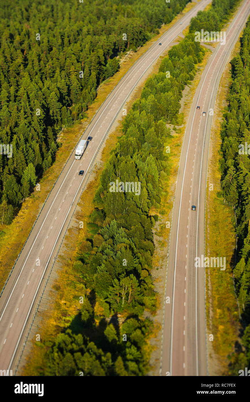 Highway in forest hi-res stock photography and images - Alamy