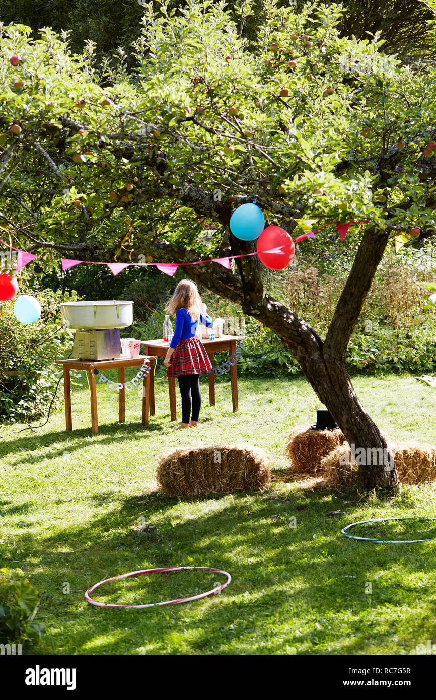 Girl preparing table hi-res stock photography and images - Alamy