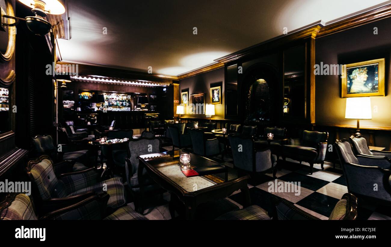 British spies hi-res stock photography and images - Alamy