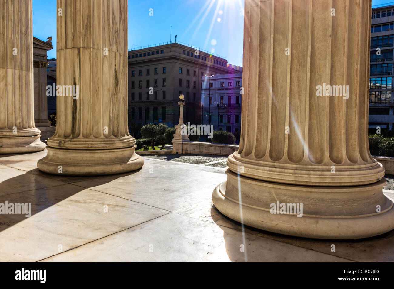 Classic pillar hi-res stock photography and images - Alamy