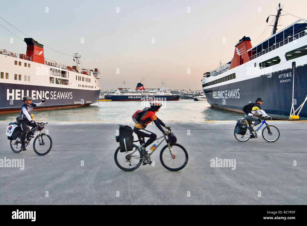 Port of piraeus hi-res stock photography and images - Alamy
