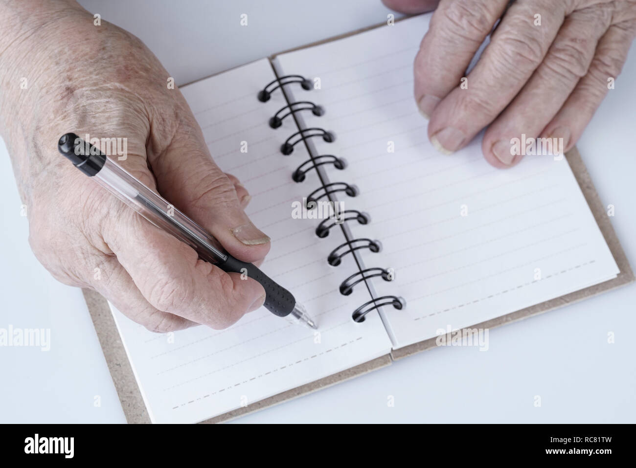 Hand writing note hi-res stock photography and images - Alamy
