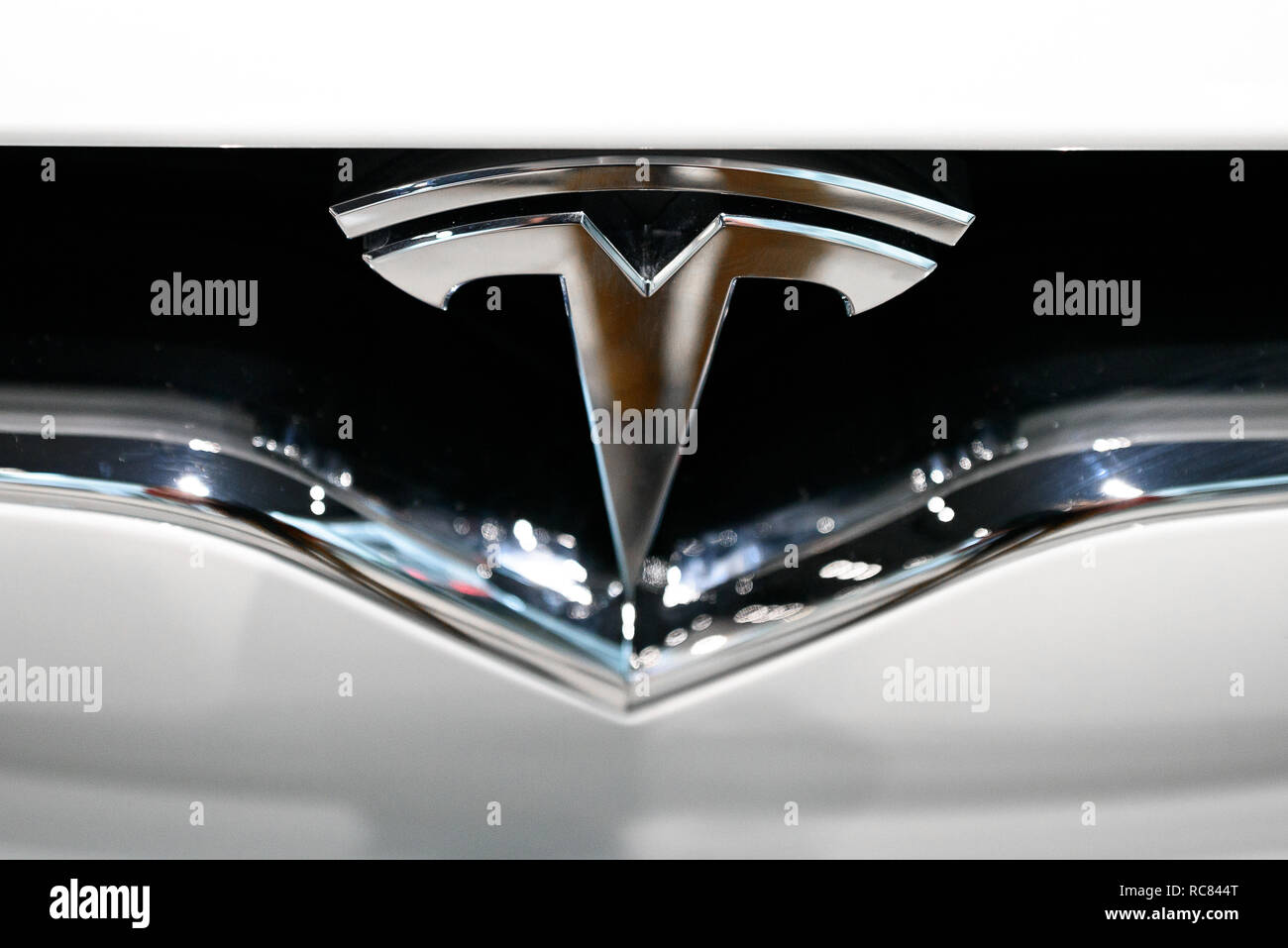 New car logo designs hi-res stock photography and images - Alamy