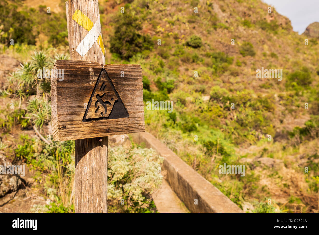 Hazards warning sign hi-res stock photography and images - Alamy