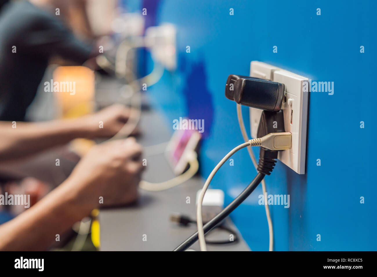 Public mobile phone charging station hi-res stock photography and ...