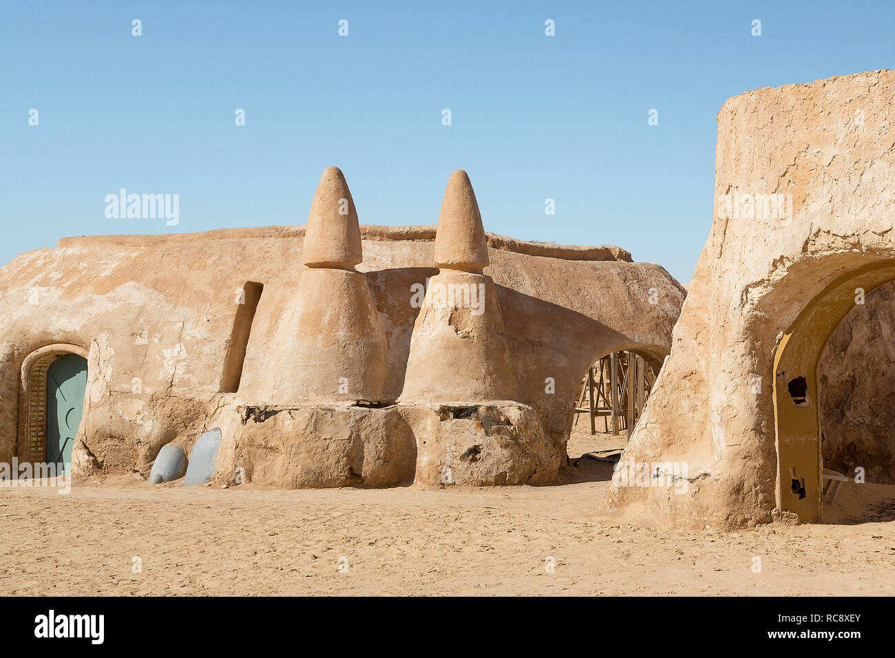 Tozeur tunisia hi-res stock photography and images - Alamy