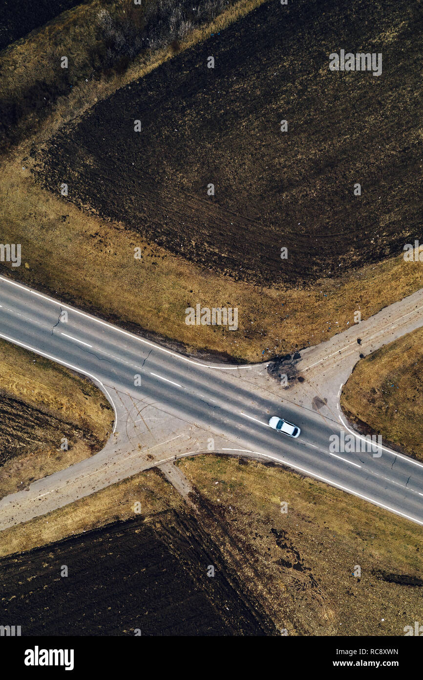 Road without car hi-res stock photography and images - Alamy