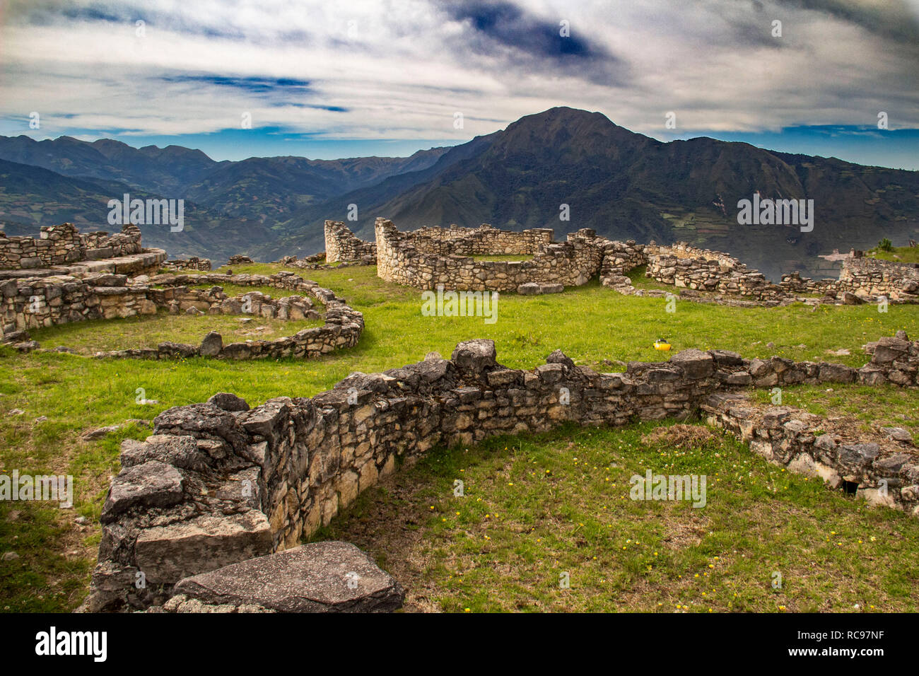 Exploring the dunes of Reserva Natural Paracas desert, Perù Stock Photo ...