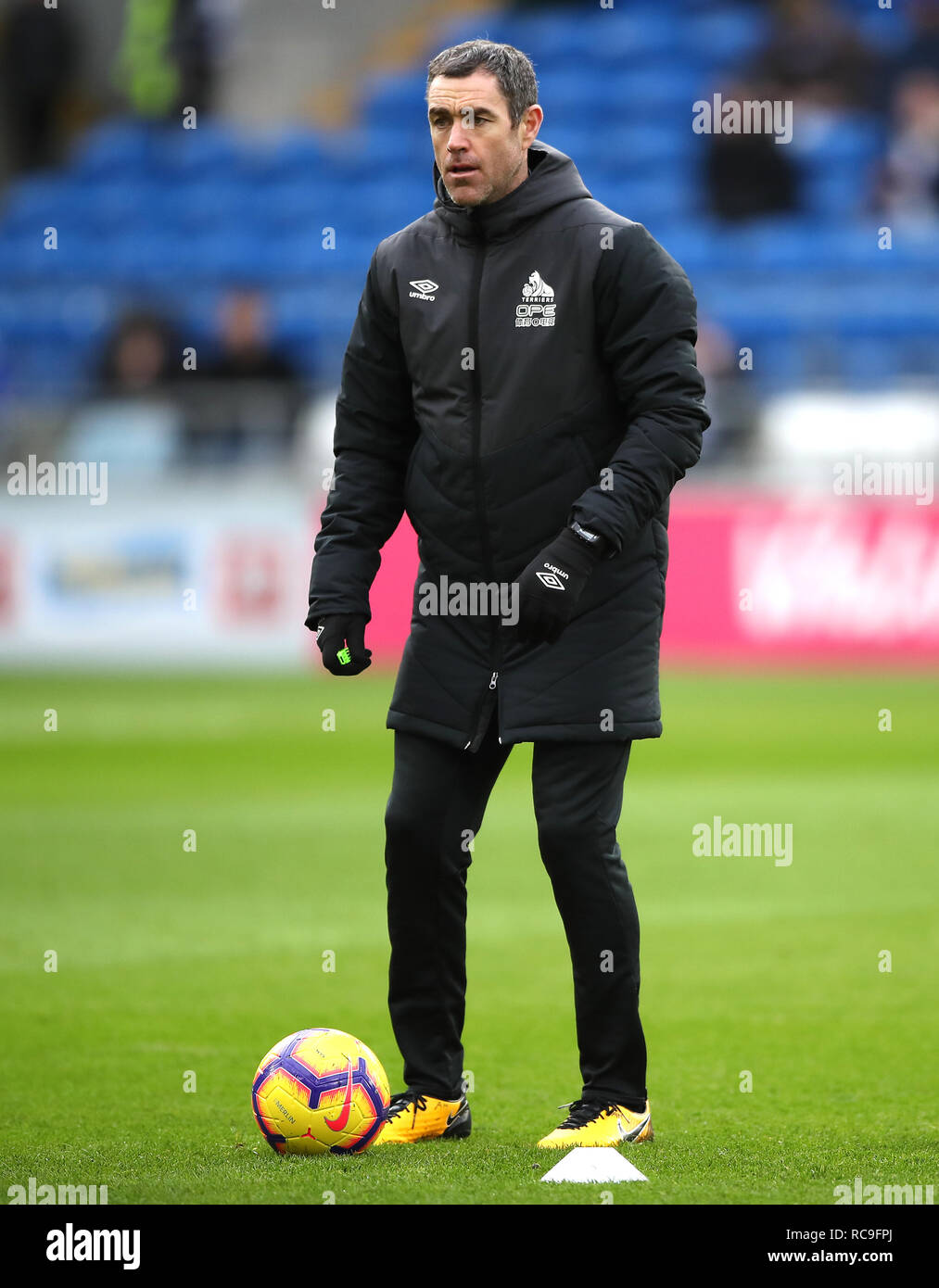 Town coach hi-res stock photography and images - Alamy