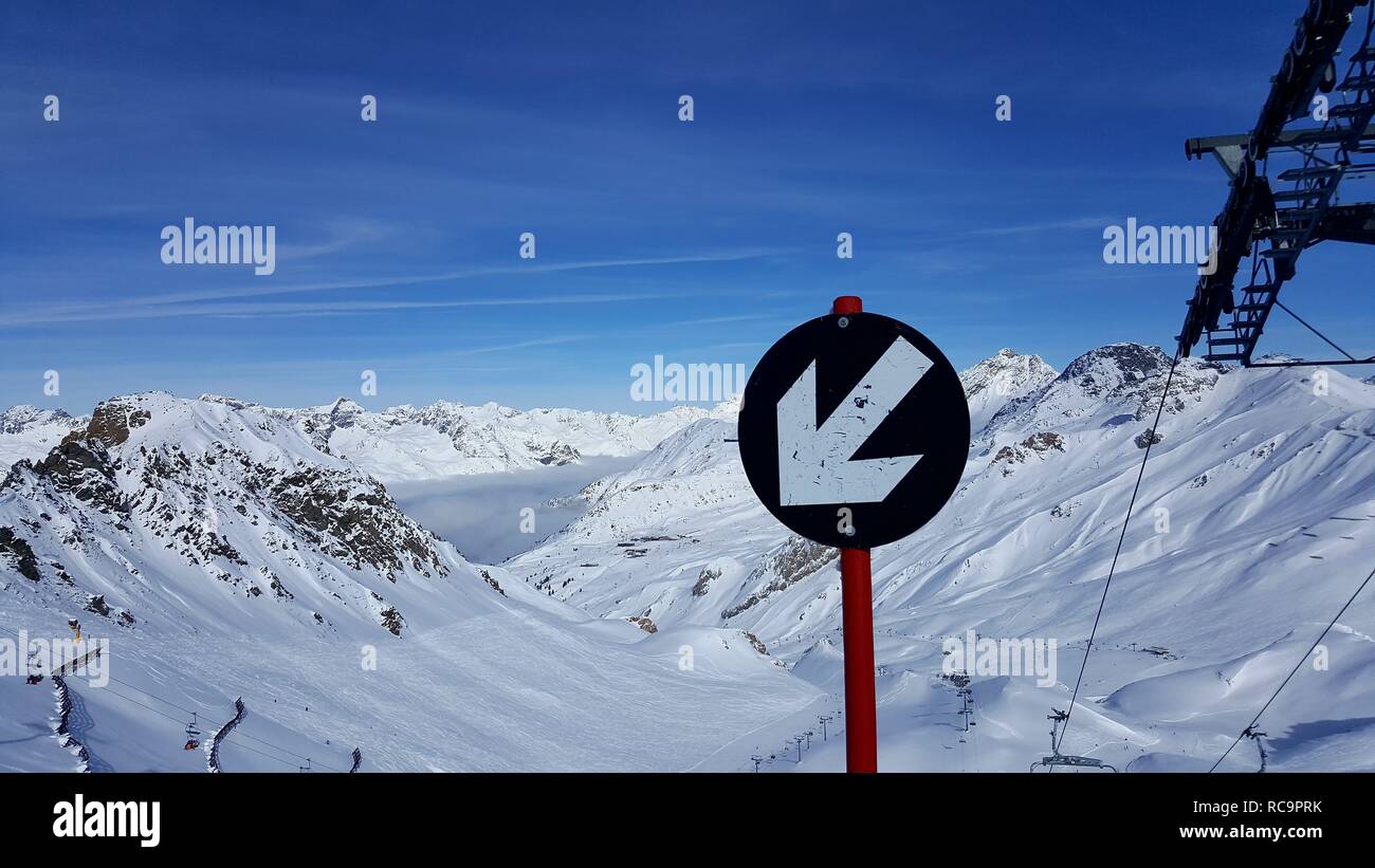Black slope hi-res stock photography and images - Alamy
