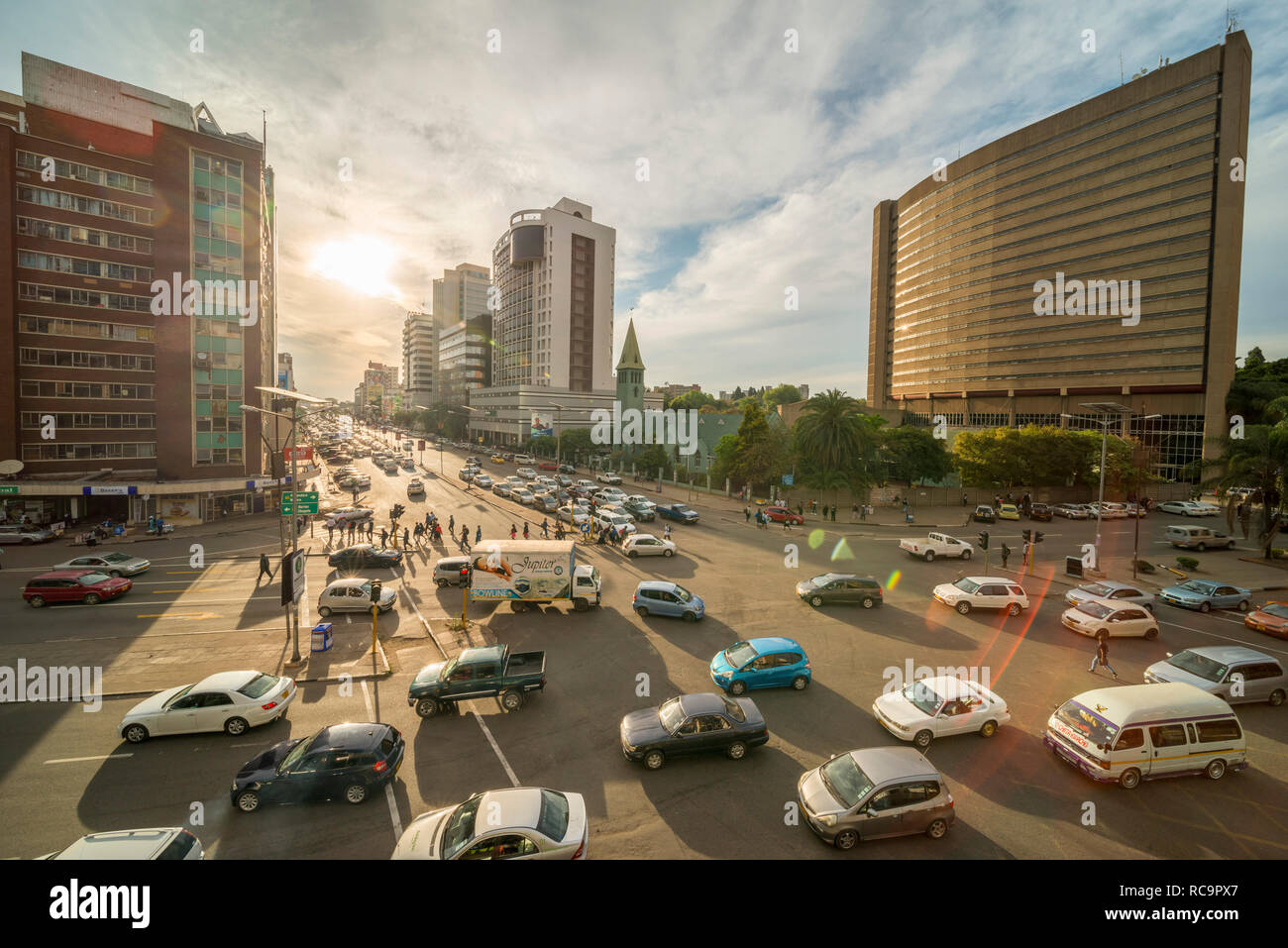 Harare traffic hi-res stock photography and images - Alamy