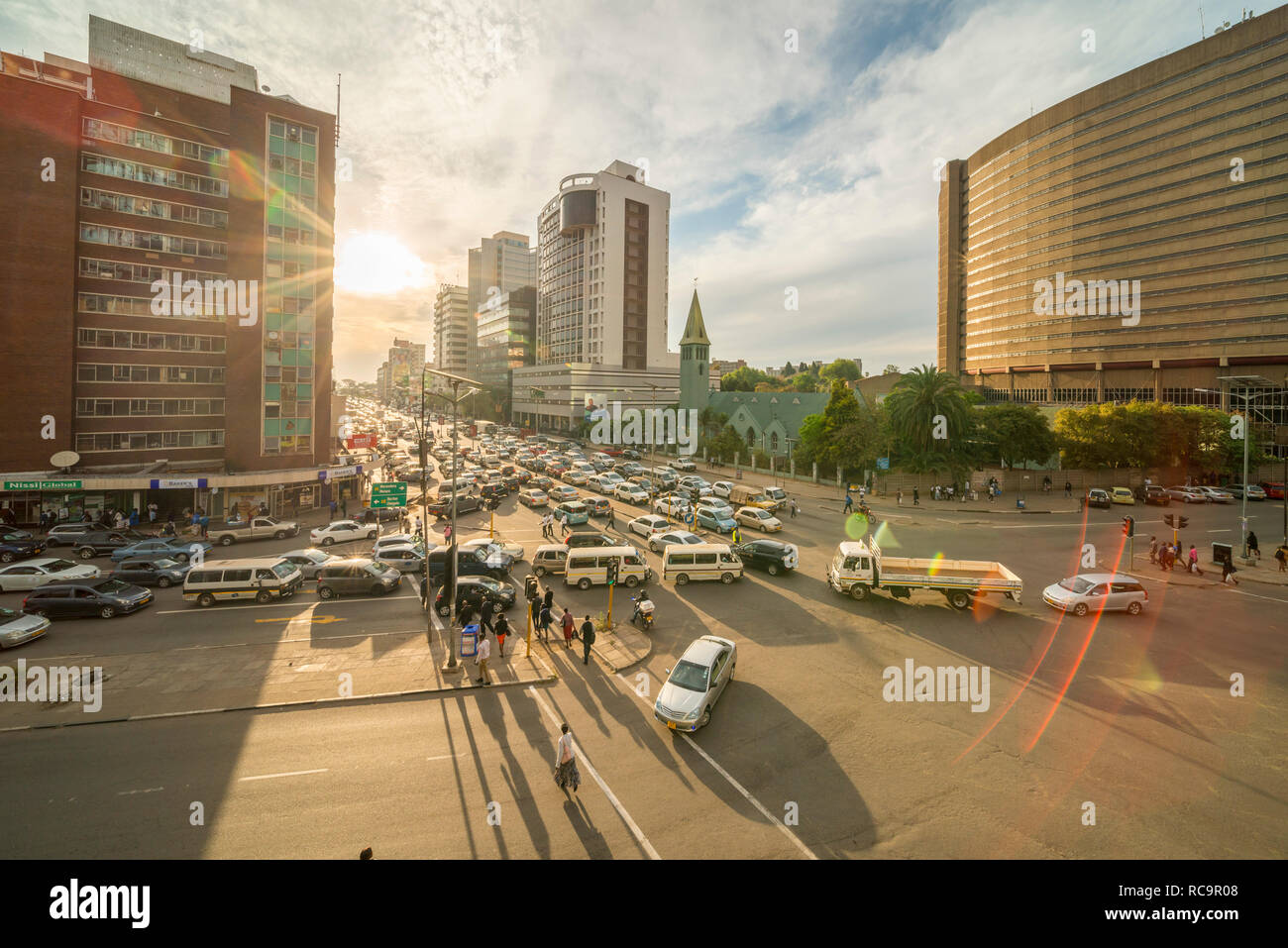 Harare traffic hi-res stock photography and images - Alamy