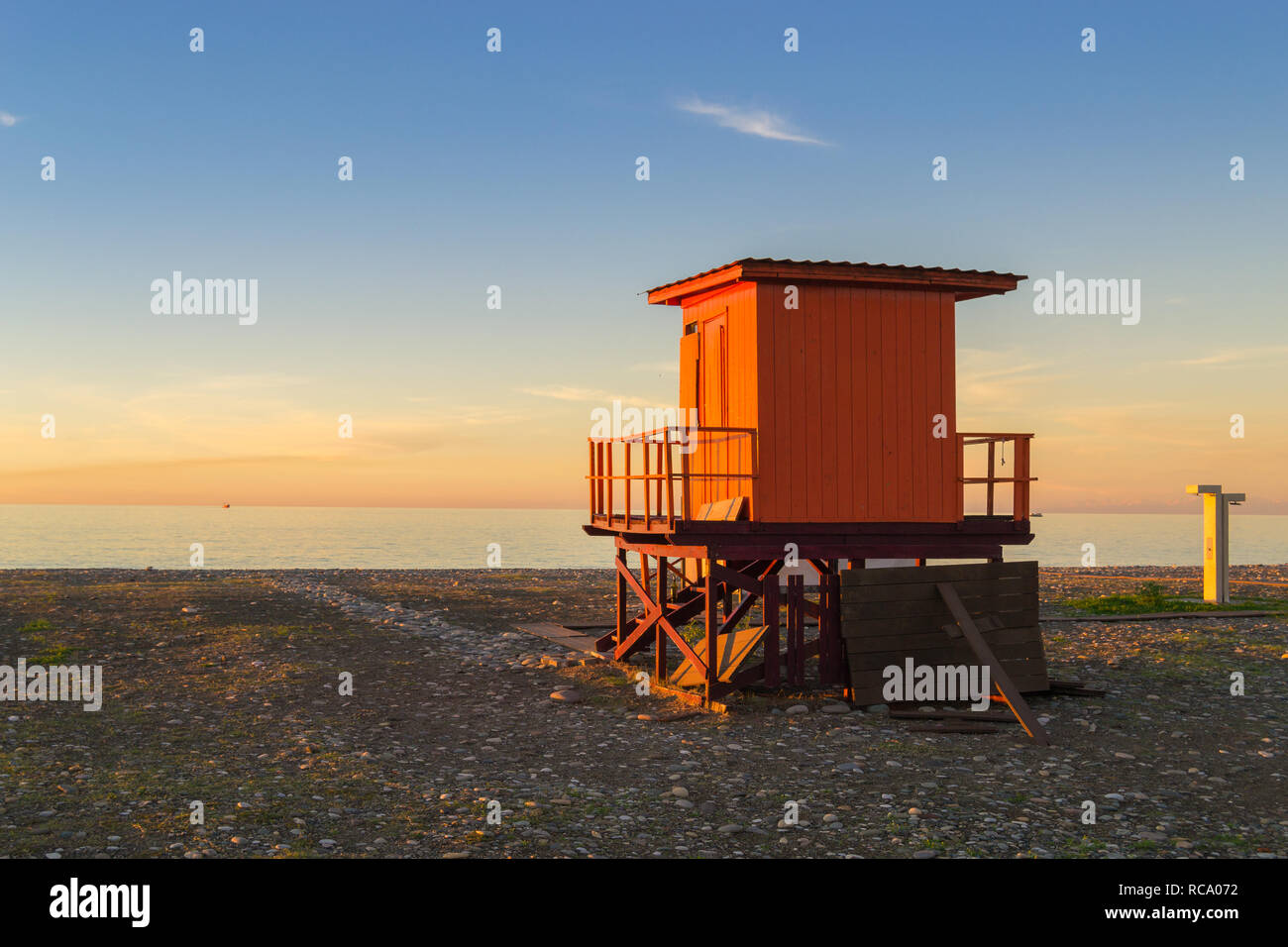 Life guard tower hi-res stock photography and images - Alamy
