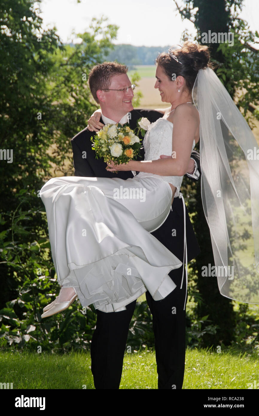 Junges Paar heiratet Stock Photo - Alamy