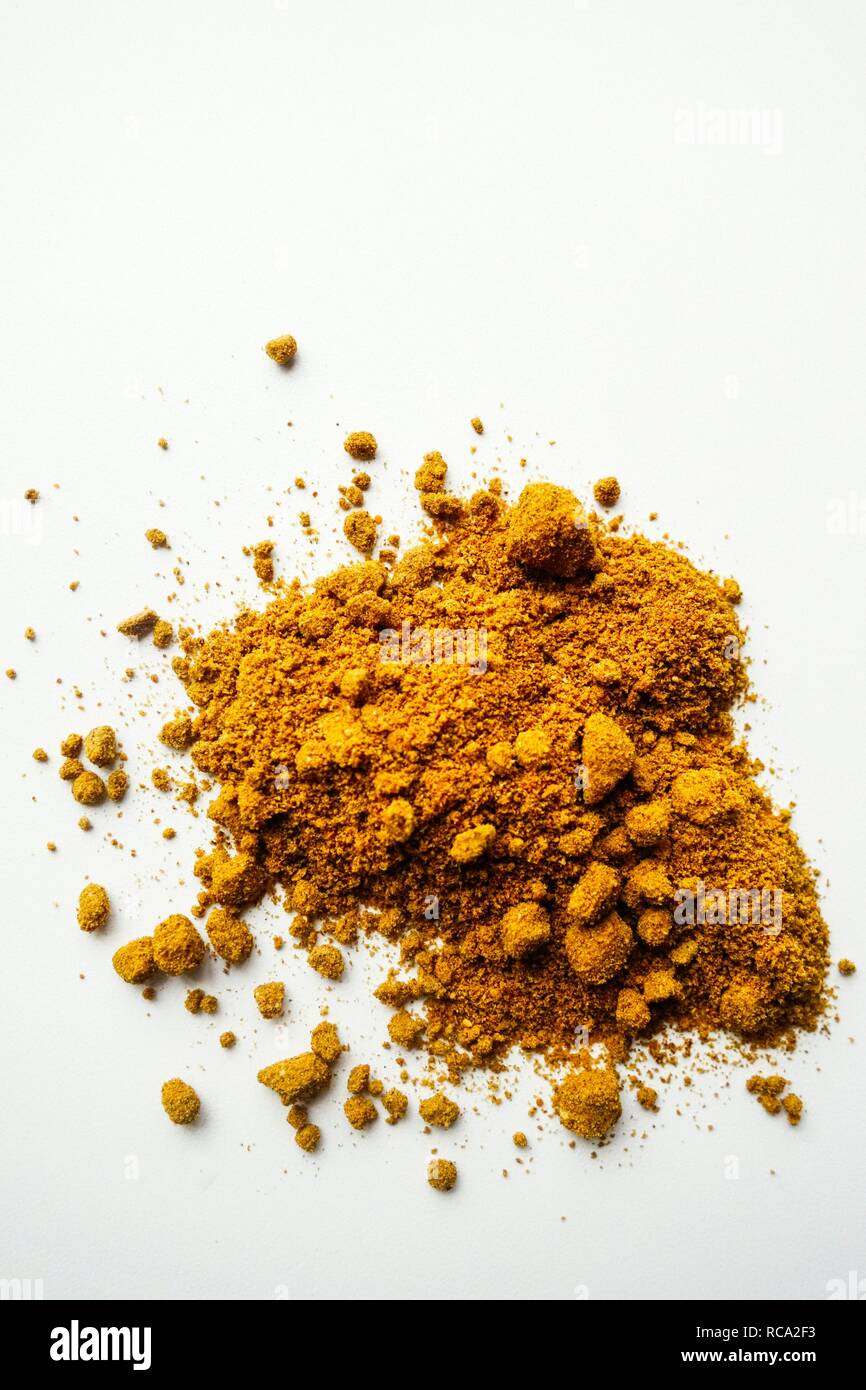 Curry Powder on White Background Stock Photo - Alamy