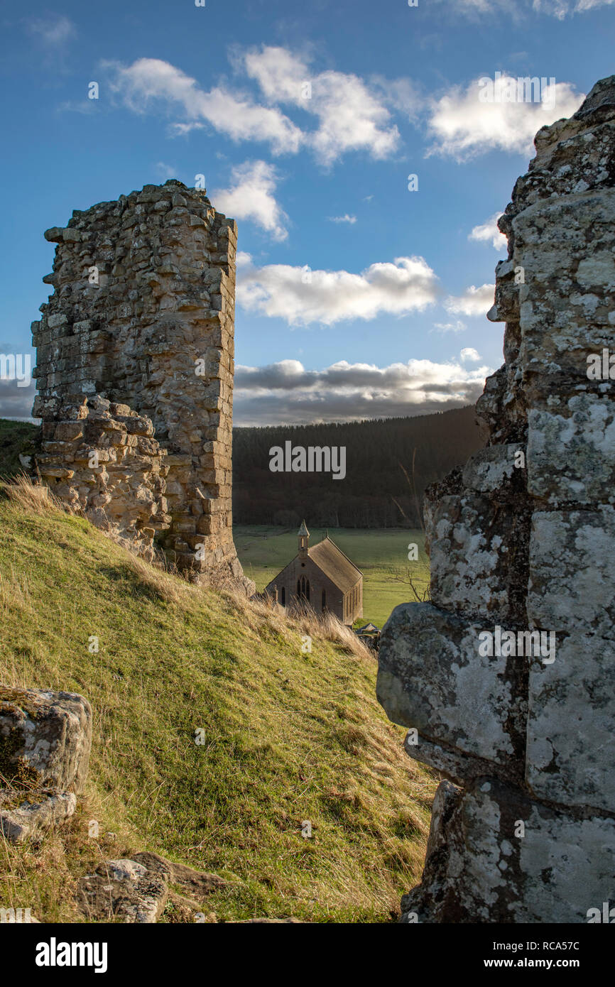 Harbottle castle hi-res stock photography and images - Alamy