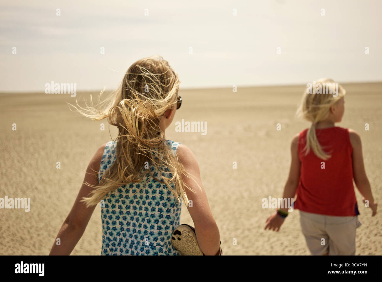 Desert walk hi-res stock photography and images - Alamy