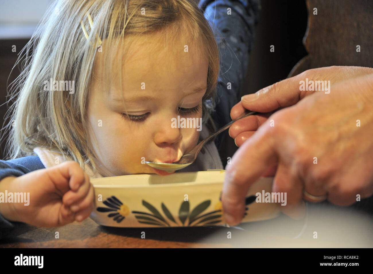 Tisch Essen High Resolution Stock Photography and Images - Alamy