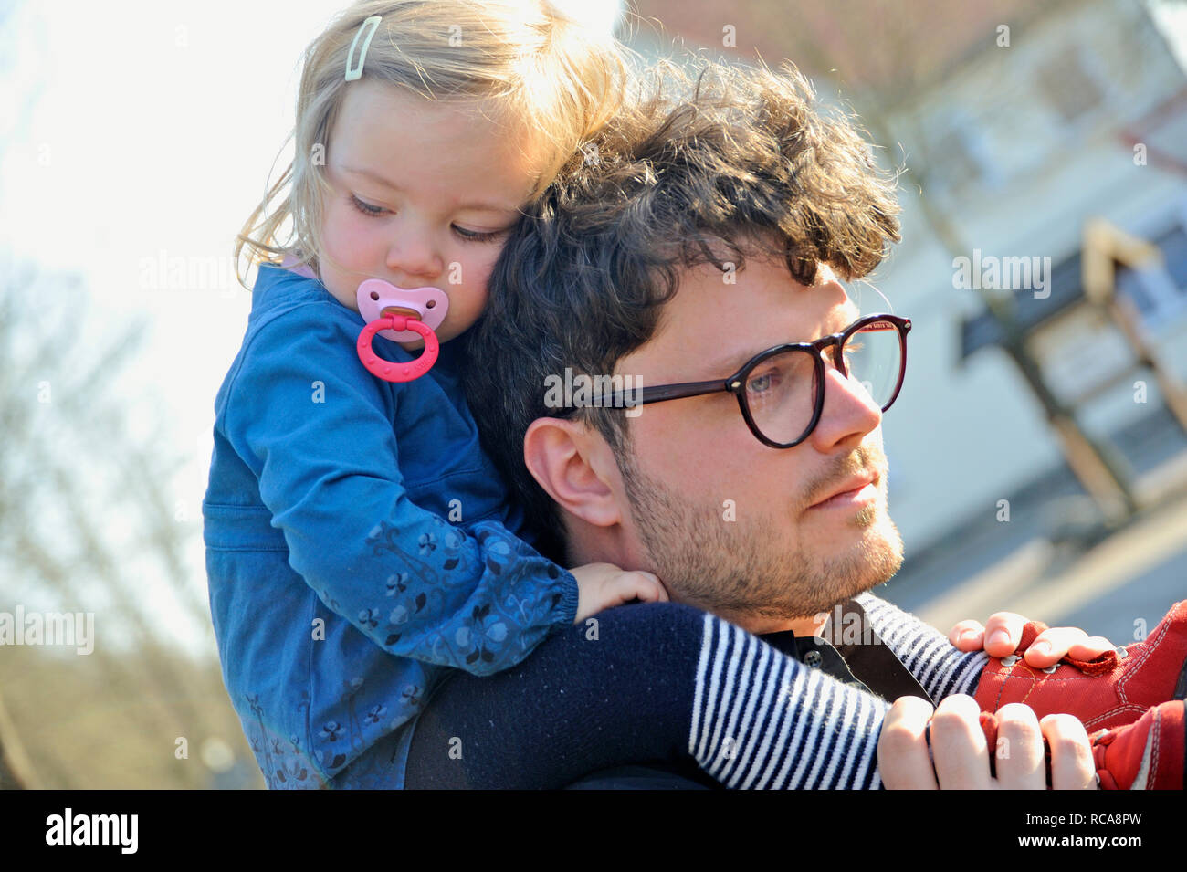 Schnuller mädchen hi-res stock photography and images - Alamy