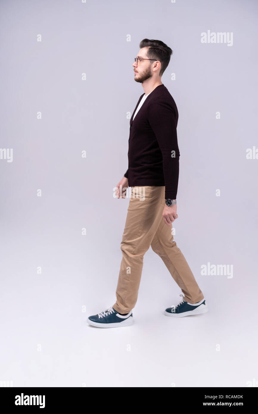 Man walking profile full body hi-res stock photography and images - Alamy
