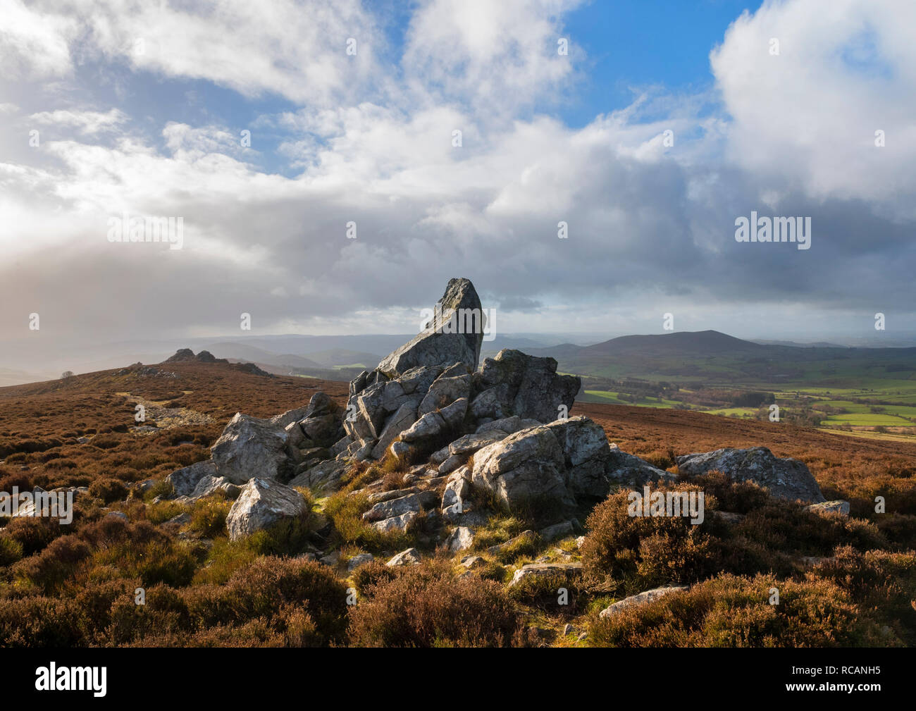 Diamond rock hi-res stock photography and images - Alamy