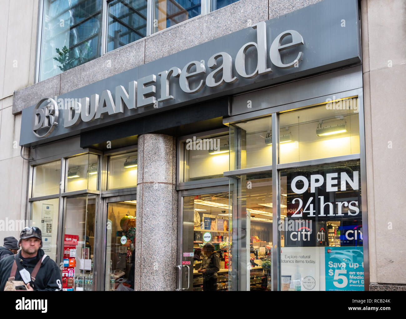 Duane reade pharmacy hi-res stock photography and images - Alamy