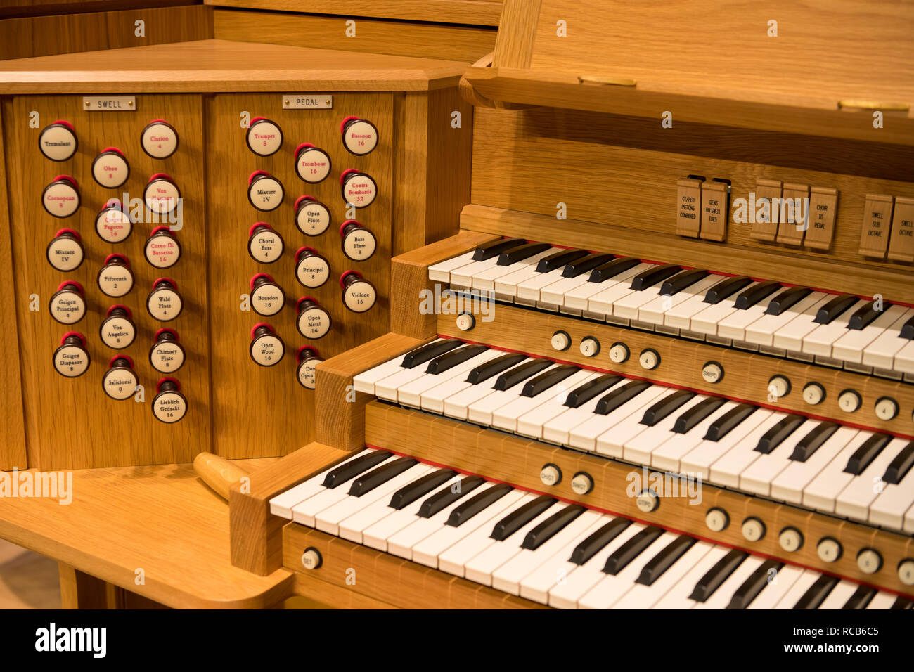 A close-up of a modern elerctric organ Stock Photo - Alamy