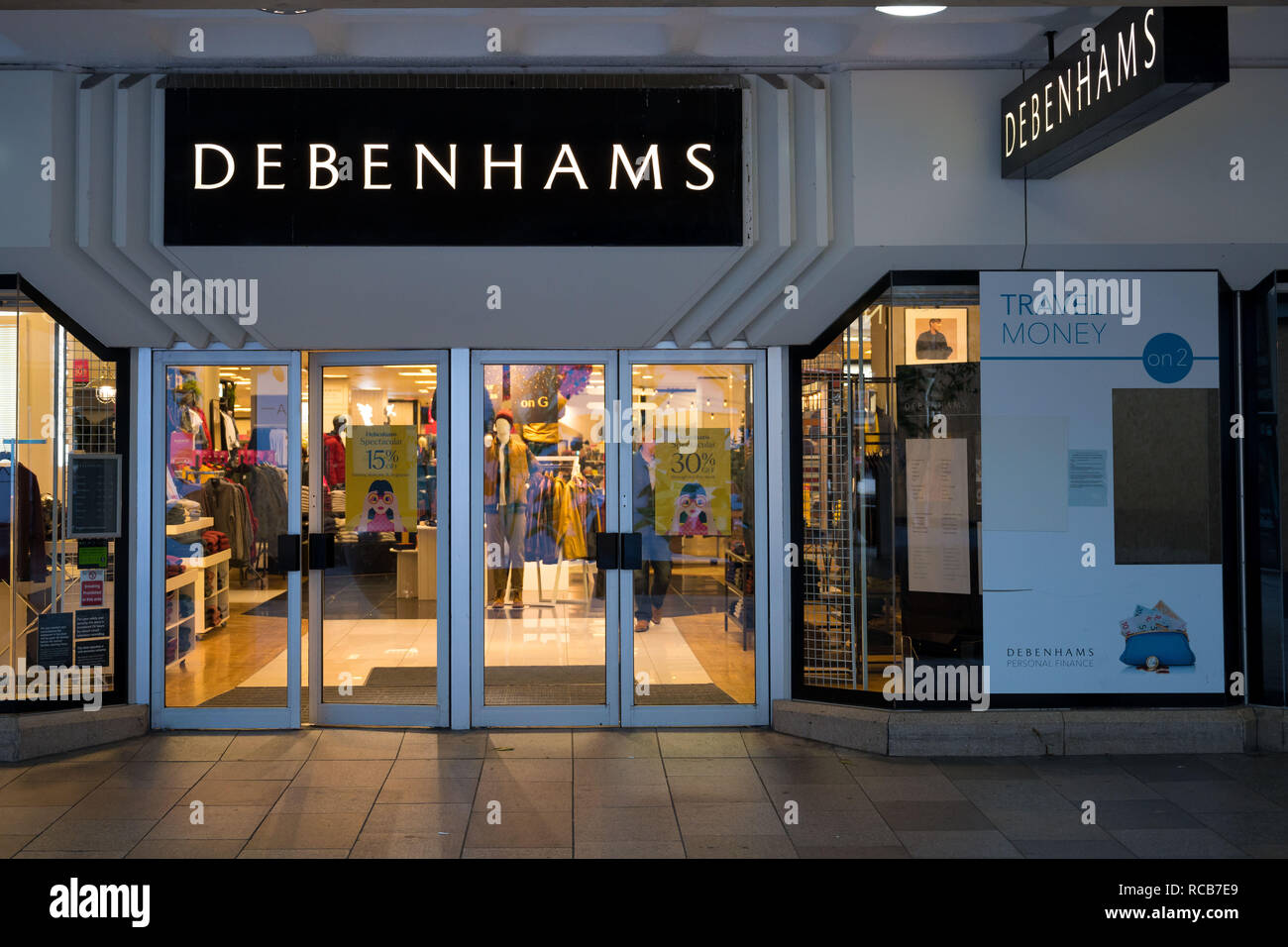 Debenhams store frontage hi-res stock photography and images - Alamy