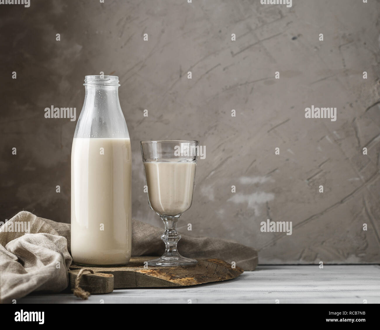 Regular milk delivery hi-res stock photography and images - Alamy