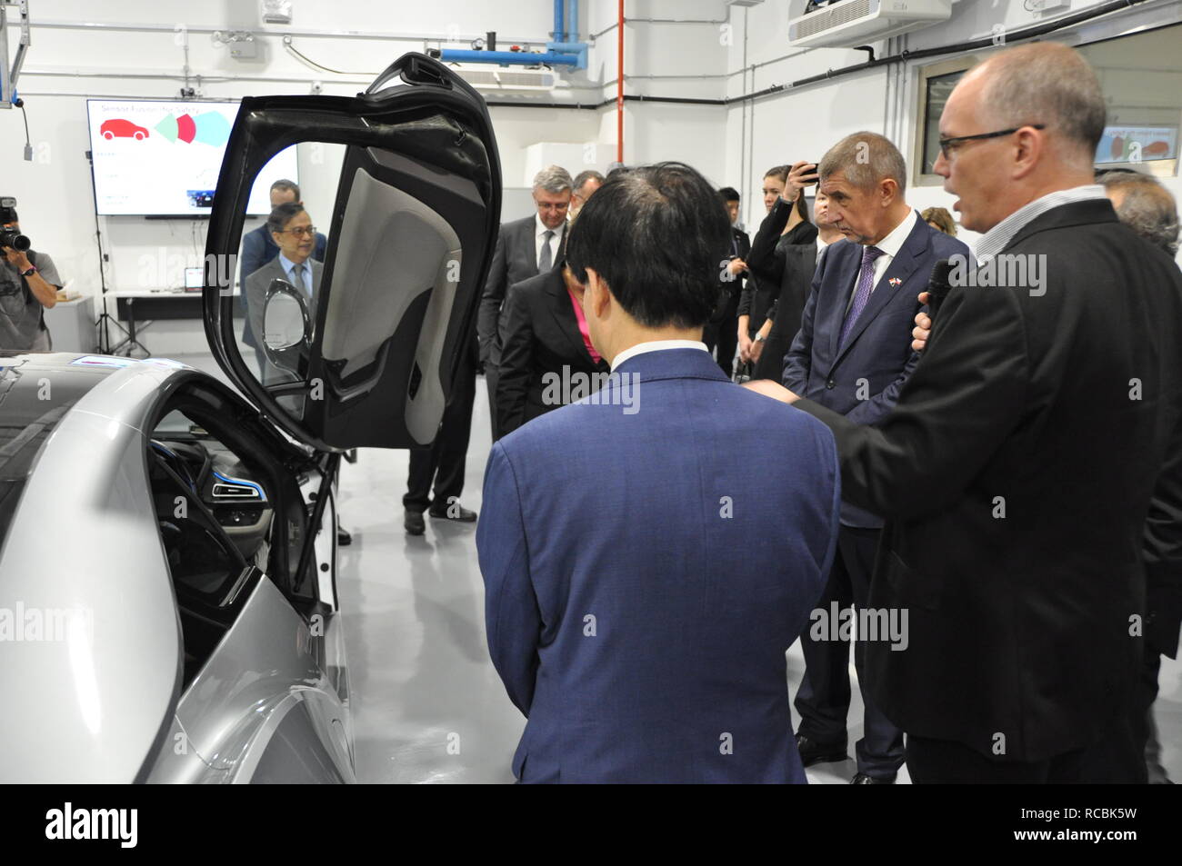 Self driving vehicles hi-res stock photography and images - Alamy