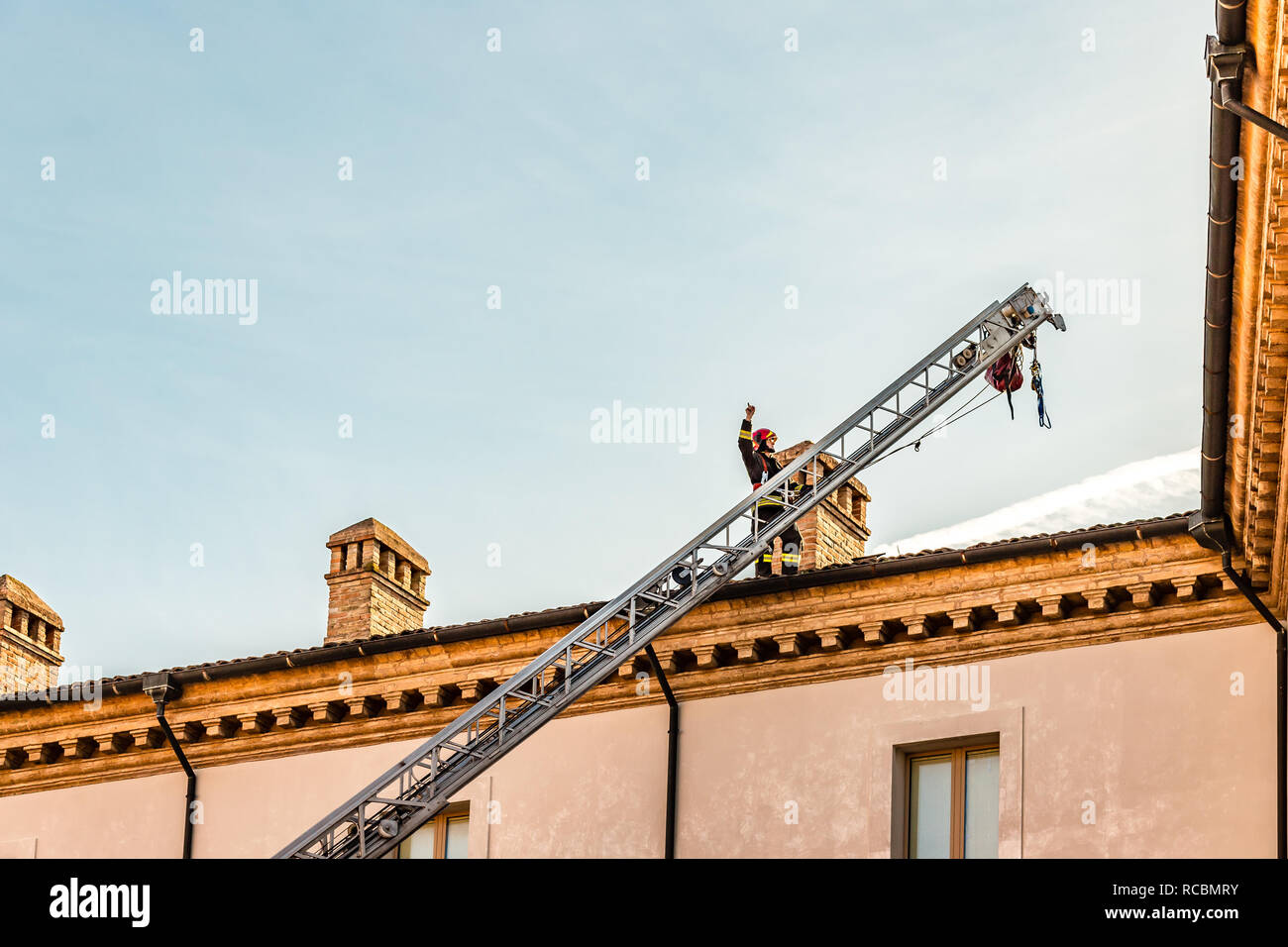 Dangerous roof hi-res stock photography and images - Alamy
