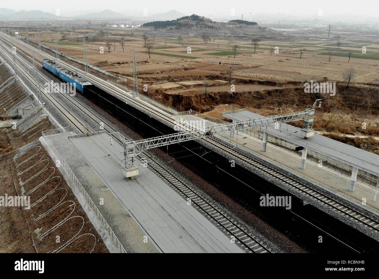 Rizhao railway station hi-res stock photography and images - Alamy