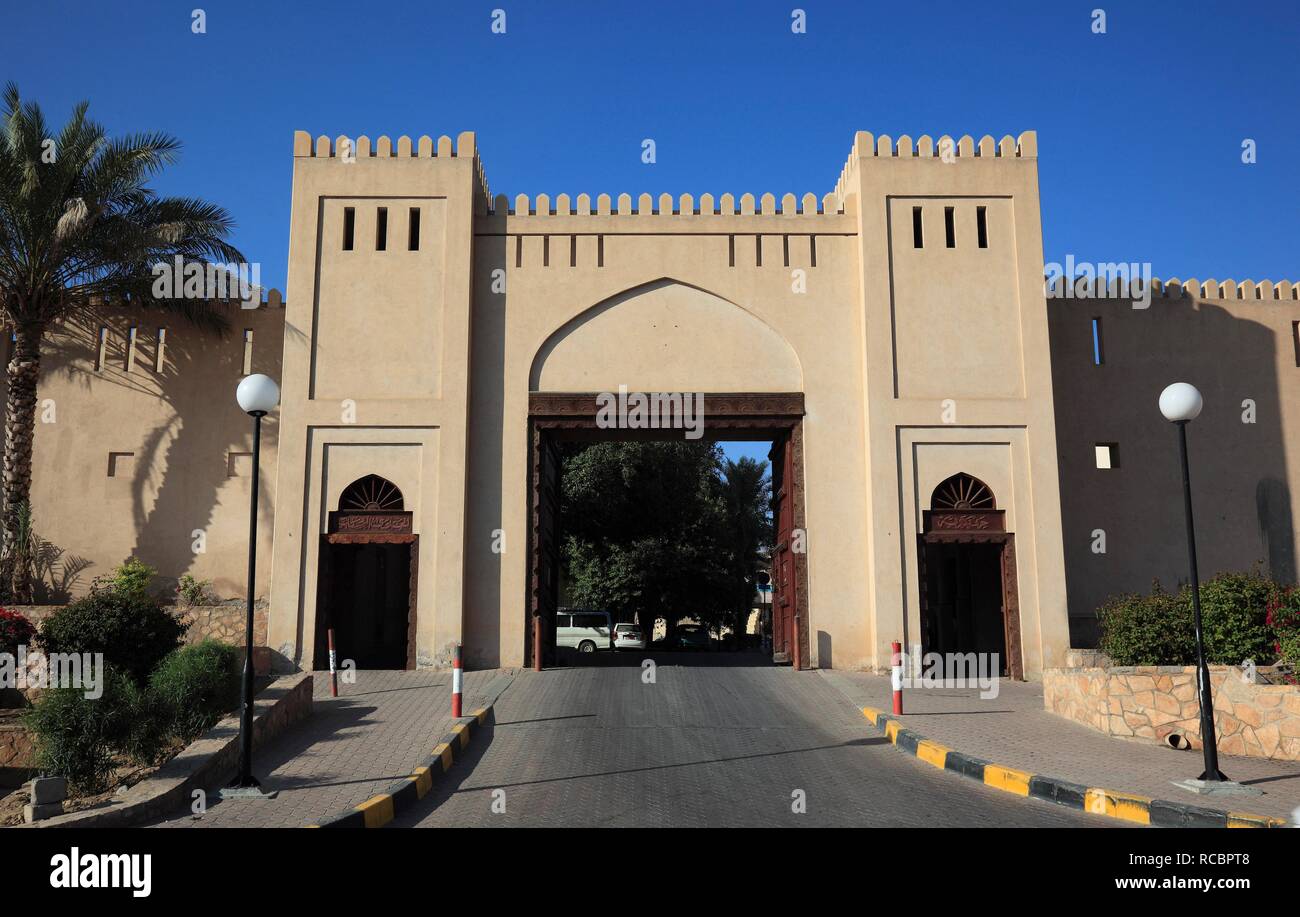 Oman gate hi-res stock photography and images - Alamy