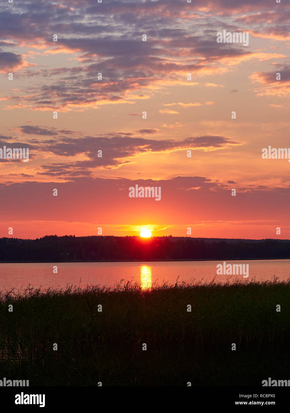 Vertical sunset backdrop hi-res stock photography and images - Alamy