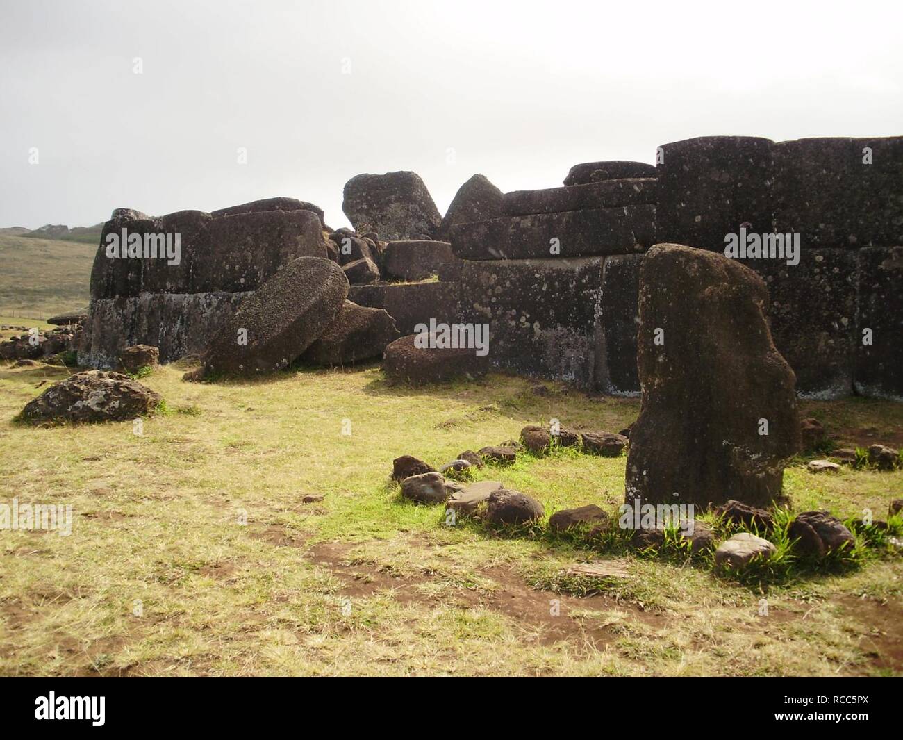 Ahu Vinapu 2 Stock Photo - Alamy