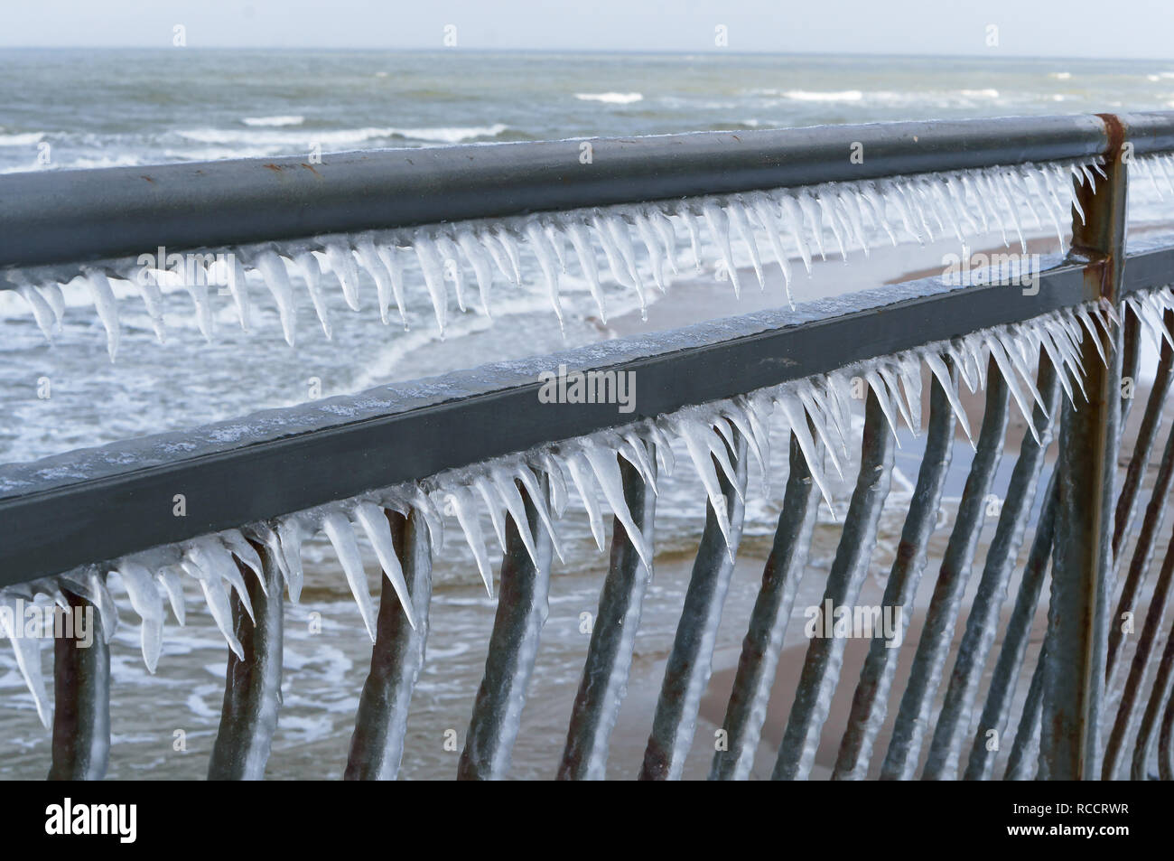 Steel frame fence hi-res stock photography and images - Alamy