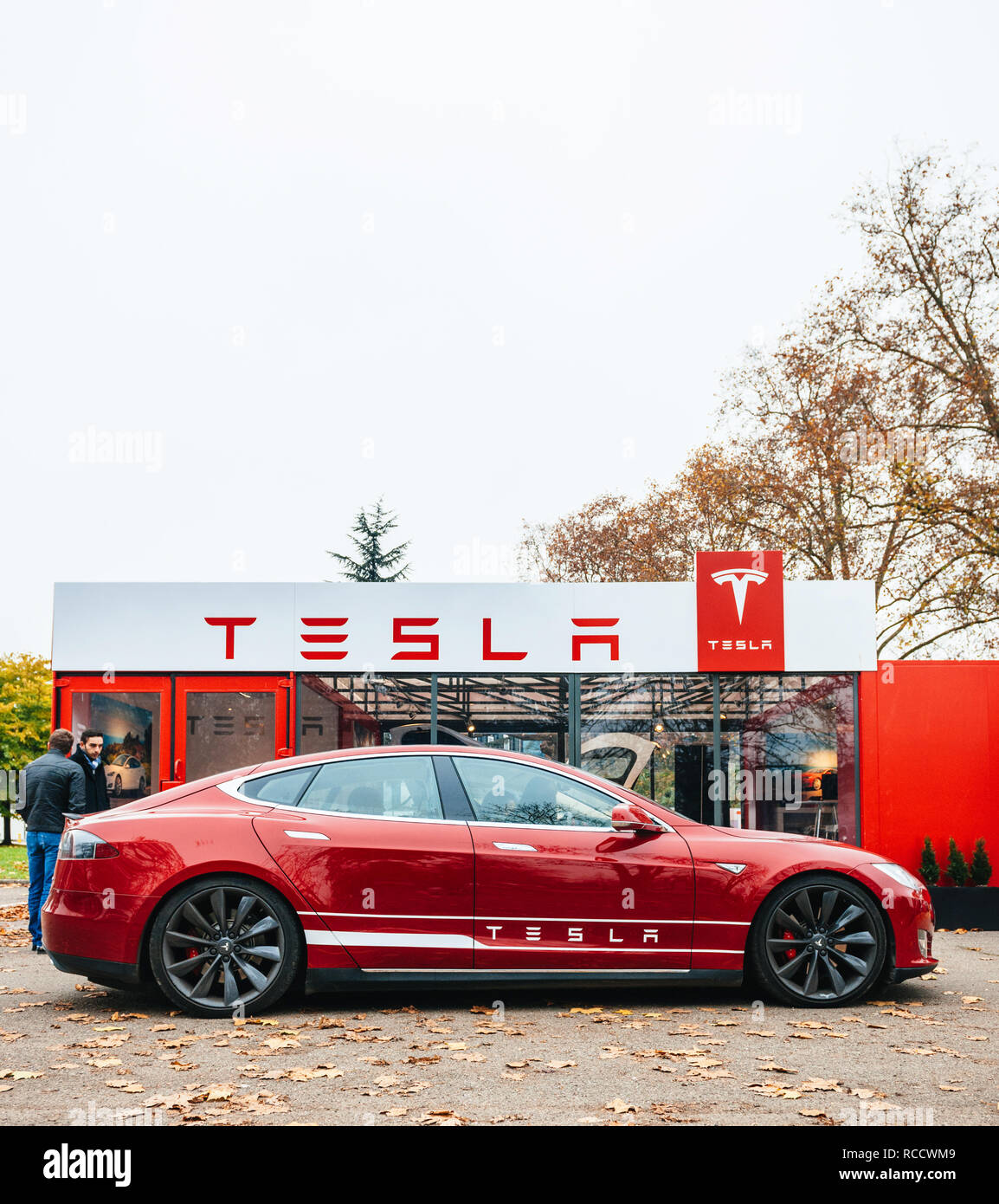 PARIS, FRANCE - NOV 29, 2014: New Tesla Model S showroom parked in ...