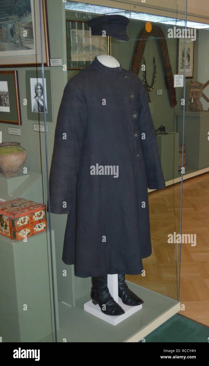 Male peasant costume hi-res stock photography and images - Alamy