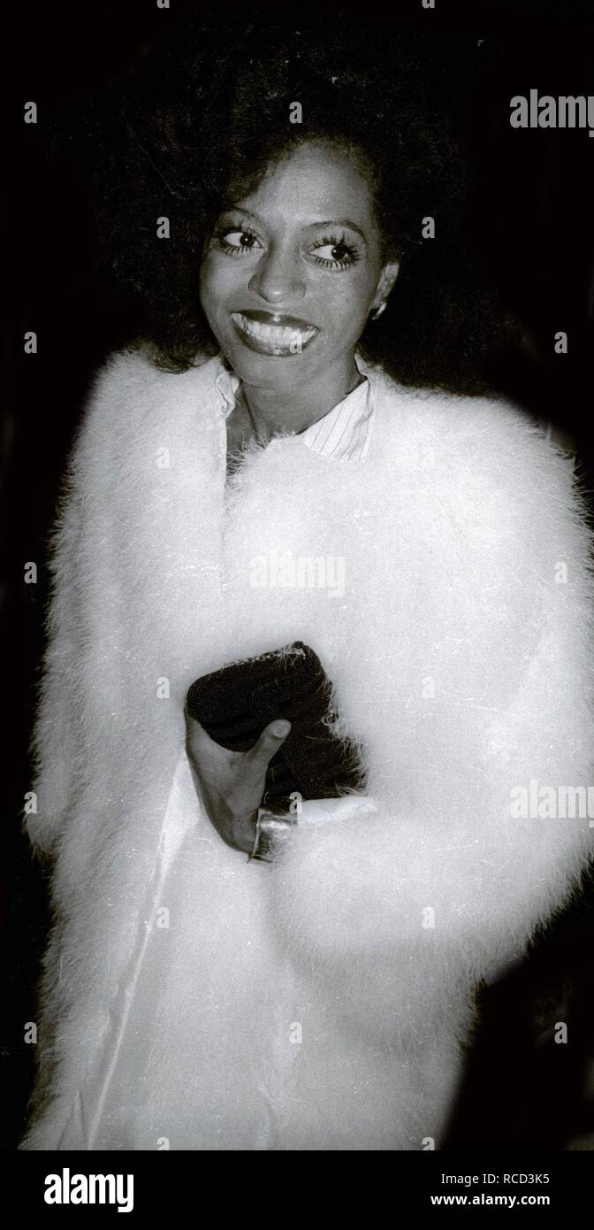 Diana ross 1977 hi-res stock photography and images - Alamy