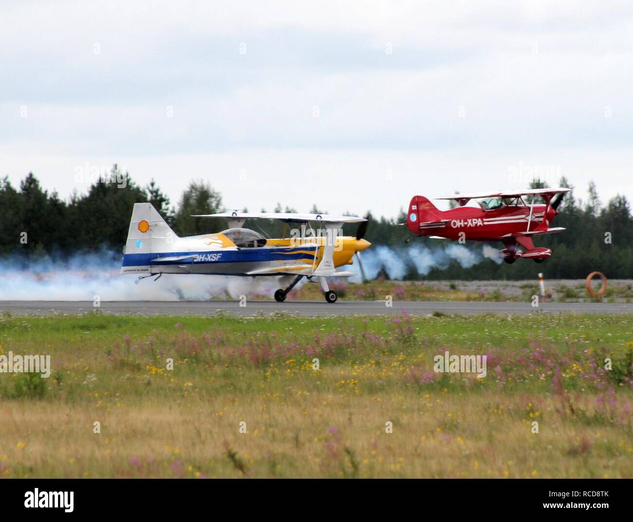 Aircraft taking off Tour de Sky Oulu 20140810 Stock Photo - Alamy