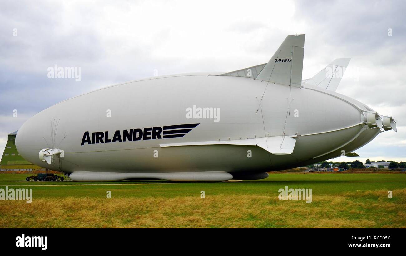 Airlander hi-res stock photography and images - Alamy