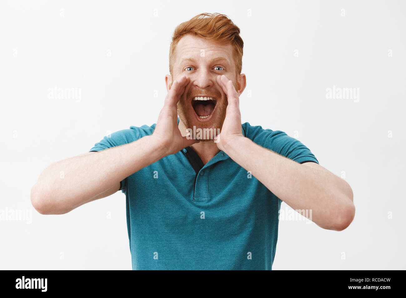Man shouting out loud hi-res stock photography and images - Alamy