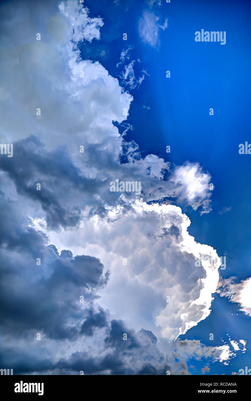Hdr clouds hi-res stock photography and images - Alamy