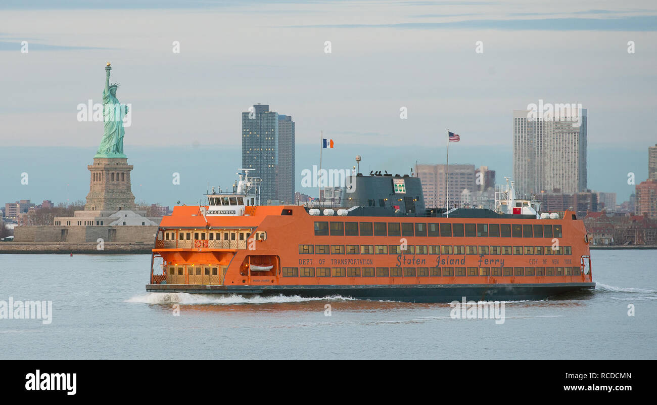 Lady liberty boat hi-res stock photography and images - Alamy