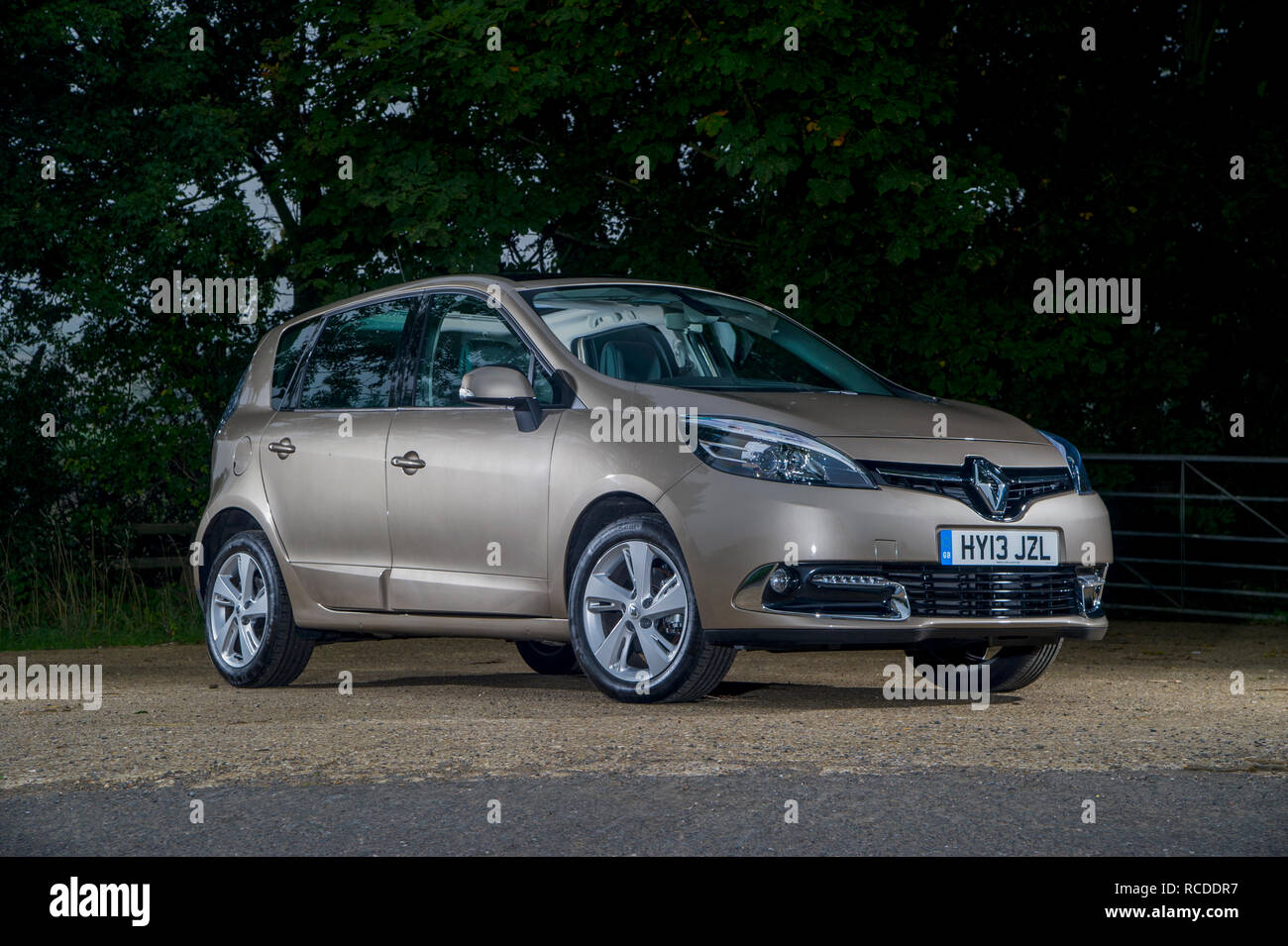 2013 Renault Scenic French MPV people carrier Stock Photo - Alamy
