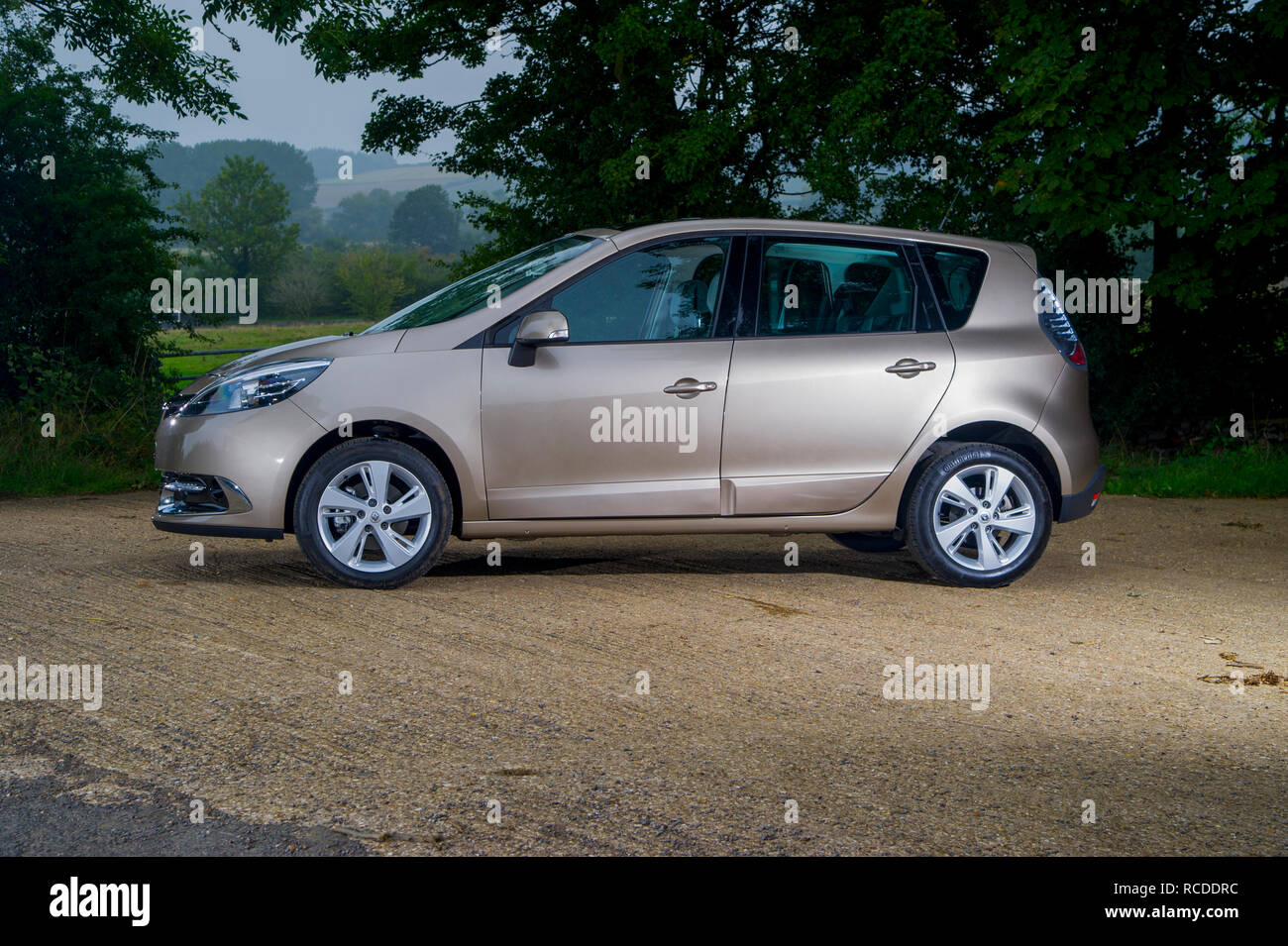 2013 Renault Scenic French MPV people carrier Stock Photo - Alamy