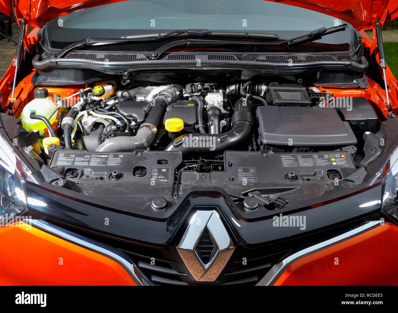 Under bonnet hi-res stock photography and images - Alamy