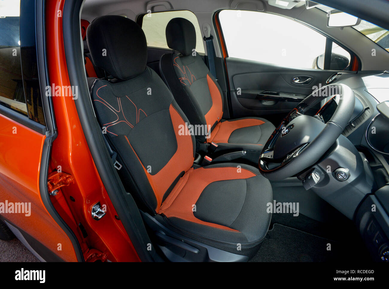 2013 Renault Captur French small SUV Stock Photo - Alamy